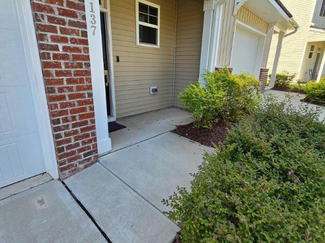 6137 Beale Loop