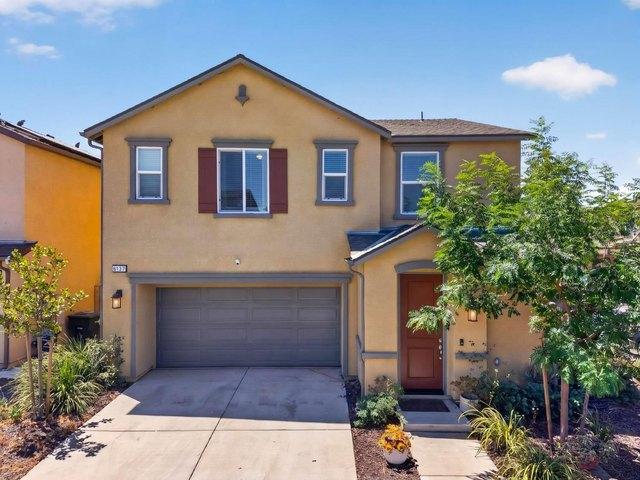 6137 W Richert Ave, Fresno, CA 93723