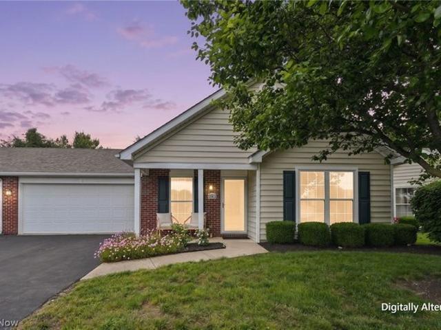 6138 Murphys Pond Rd, Canal Winchester, OH 43110