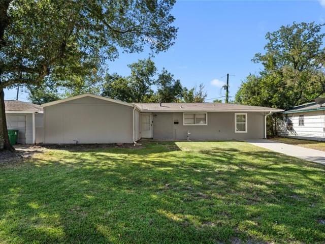 6138 Kenilwood Dr, Houston, TX 77033