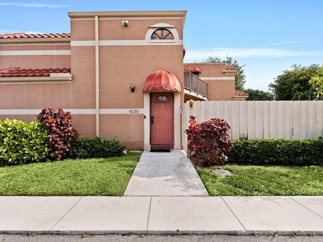 6139 Seven Springs Blvd, Greenacres, FL 33463