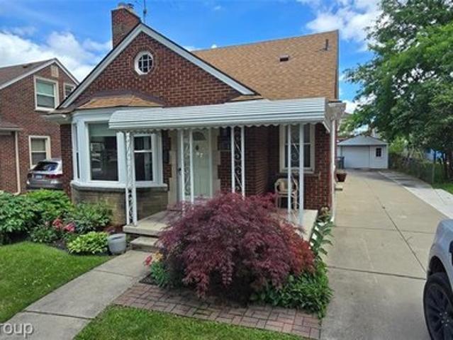 6130 Oakman Blvd, Dearborn, MI 48126