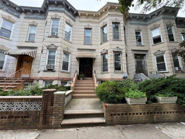 6130 Linden St, Ridgewood, NY 11385
