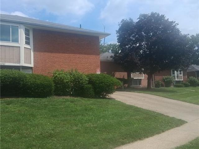 6130 Ridgeacres Dr Unit M3, Hamilton, OH 45237