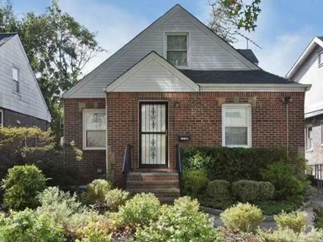 6130 th St, Fresh Meadows, NY 11365