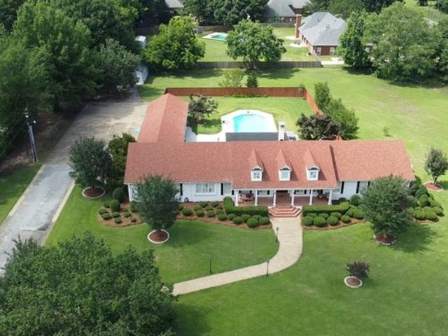 6131 Monticello Dr, Montgomery, AL 36117