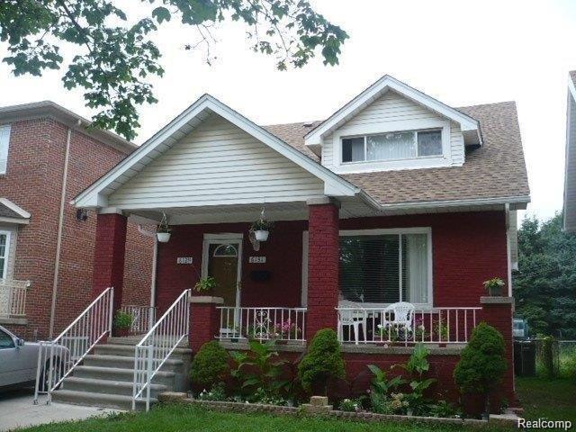 6131 Appoline St, Dearborn, MI 48126