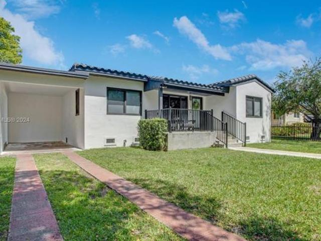 6131 SW 16th St, West Miami, FL 33155
