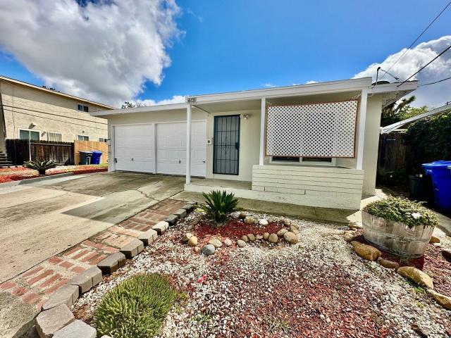6131 6133 Horton Drive 2 Bedroom Apartment for Rent at 6131 Horton Dr, La Mesa, CA 91942 La Mesa