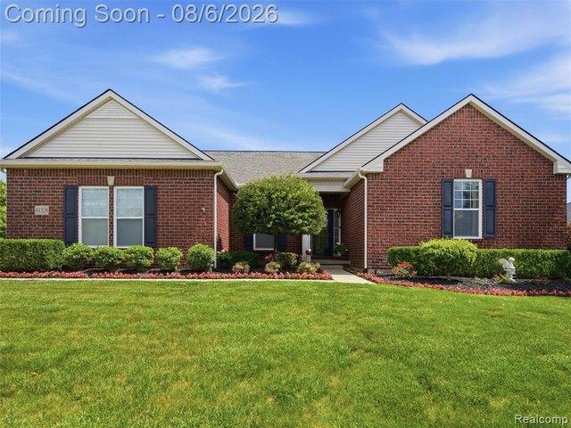 61328 Saddlecreek Dr, Lyon Township, MI 48178