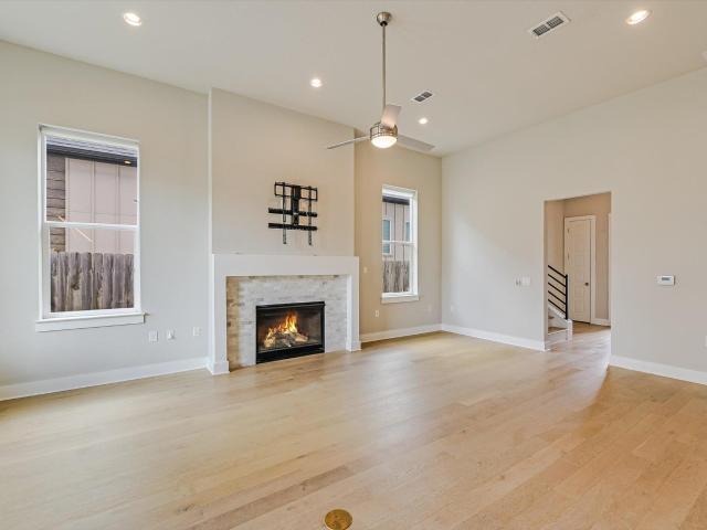 6133 Florencia Ln