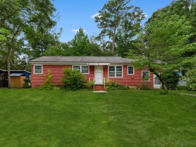 613 3rd Ave N, Surfside Beach, SC 29575