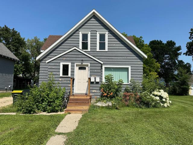 613 3rd Street SW # upstairs #2