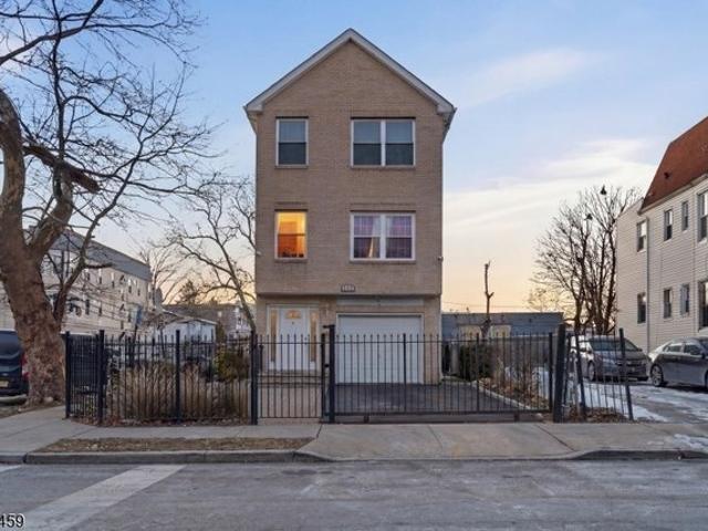 613 20th St, Irvington, NJ 07111