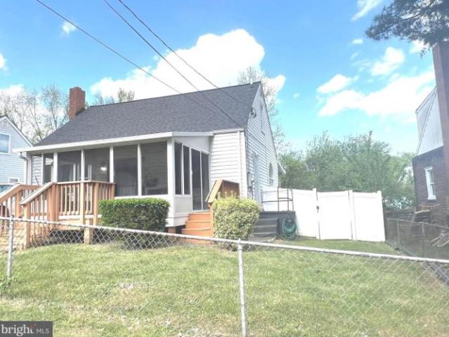 613 63rd Pl, Capitol Heights, MD 20743
