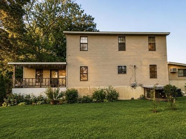 613 Adams St NW, Russellville, AL 35653