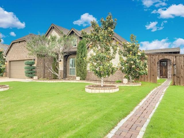 613 Autumn Run Dr, Midlothian, TX 76065