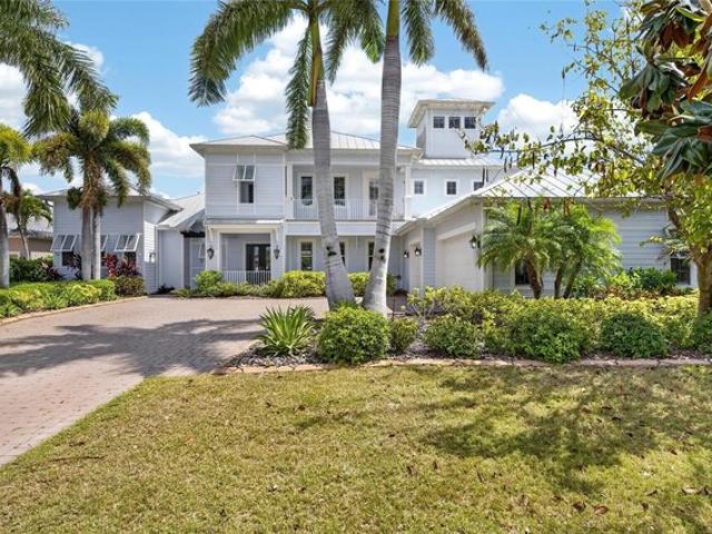 613 Balibay Rd, Apollo Beach, FL 33572