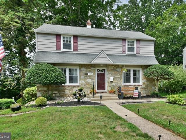 613 Beechwood Rd, Willow Grove, PA 19090