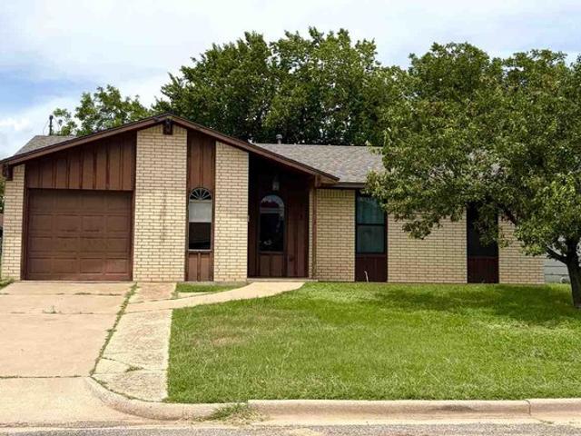 613 Briarwood Ln, Frederick, OK 73542
