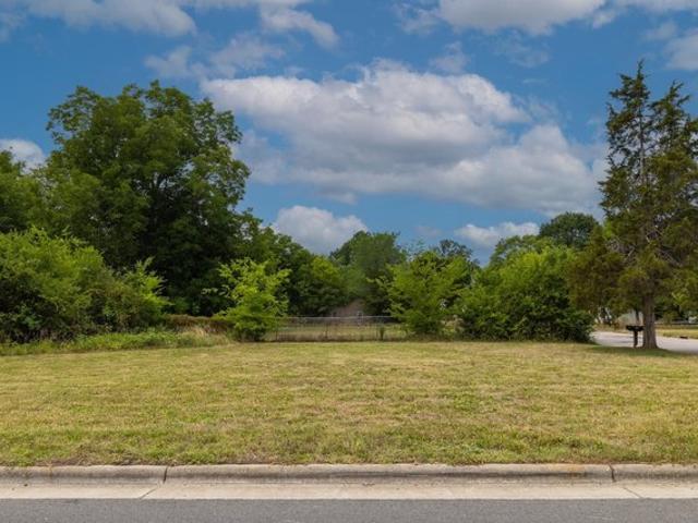 613 Broad St, Oxford, NC 27565
