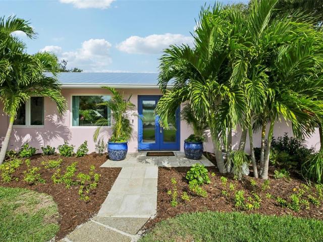 613 Buttonwood Dr, Longboat Key, FL 34228 | MLS #A4655