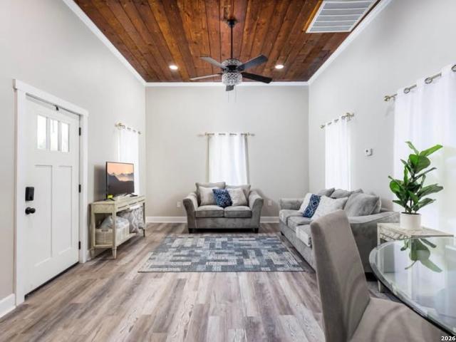 613 Delaware St, San Antonio, TX 78210 | MLS #1947