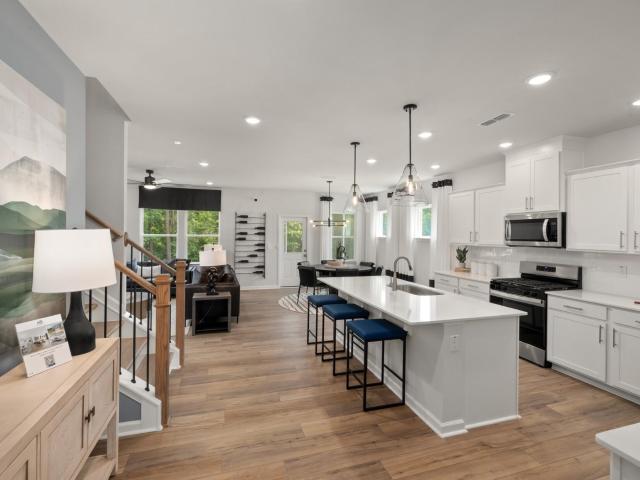 613 Florentia Way