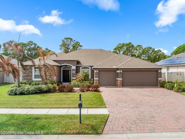 613 Flowerwood Dr SE, Palm Bay, FL 32909
