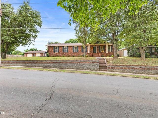 613 Holly Lane