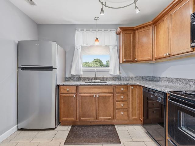 613 Hillsboro Rd # B21