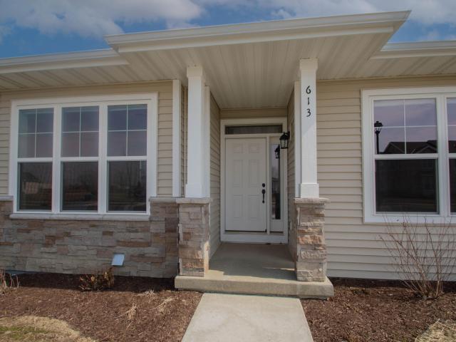 613 Hunter Oaks Blvd
