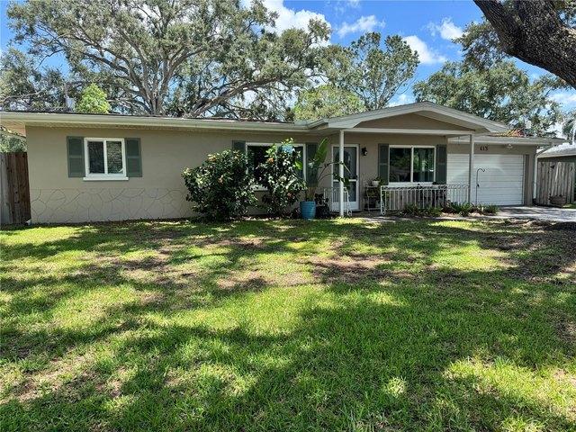 613 Imperial Dr, Largo, FL 33771