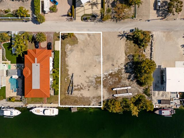 613 Island Dr, Key Largo, FL 33037 | MLS #618673 | Compass