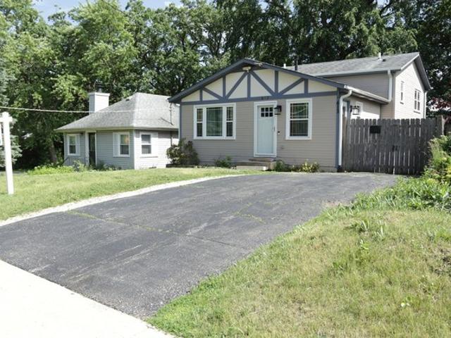 613 Oakwood Dr, Round Lake Beach, IL 60073