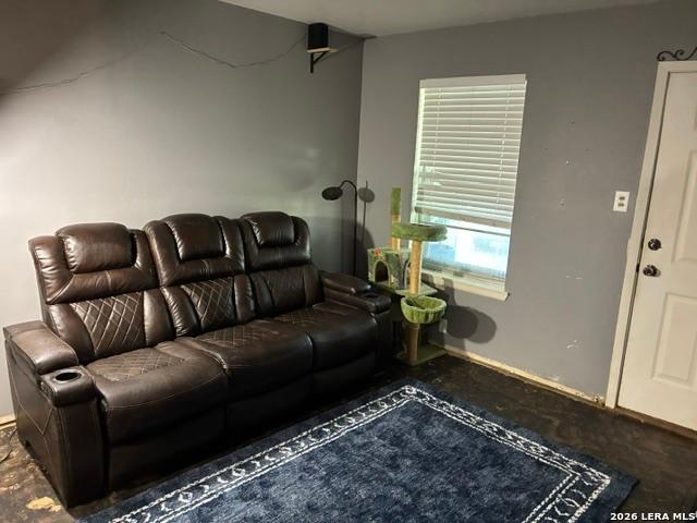 613 Old Carrizo Rd
