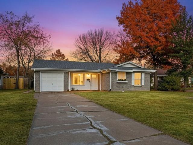613 LA Salle Dr, Richardson, TX 75081