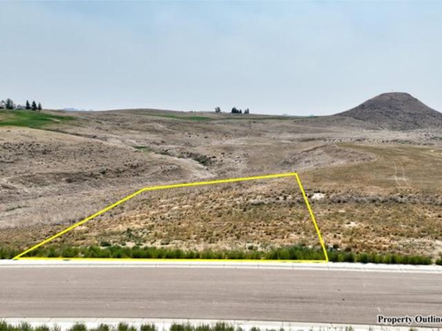 613 Mountain Shadow Dr, Gillette, WY 82718