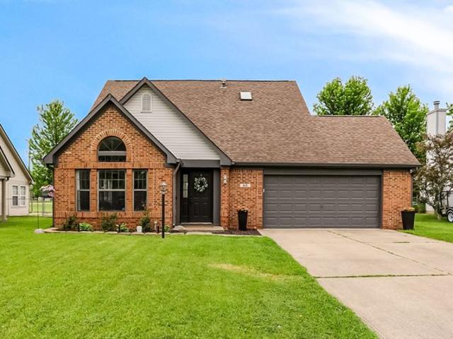 613 N White Ash Ct, Mooresville, IN 46158