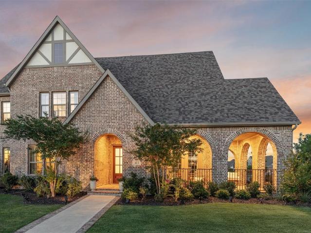 613 N Pecan Parkway