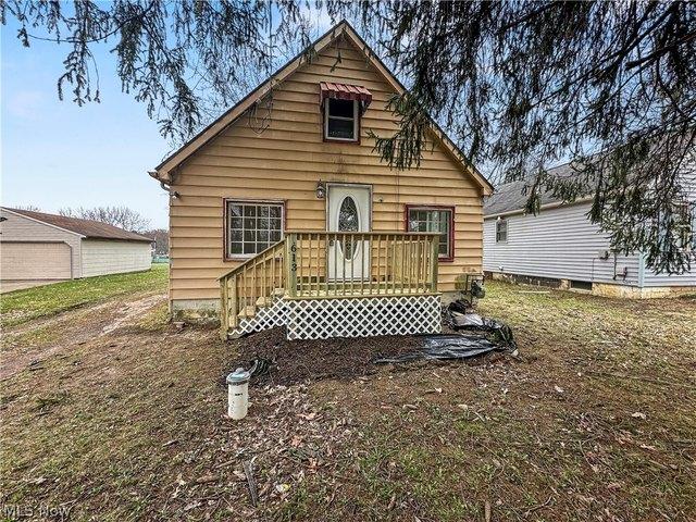 613 N Raccoon Rd, Austintown, OH 44515