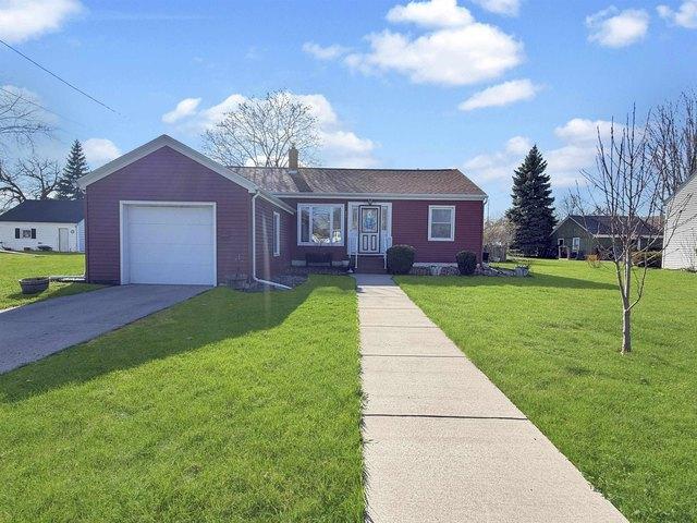 613 N Sawyer St, Oshkosh, WI 54902
