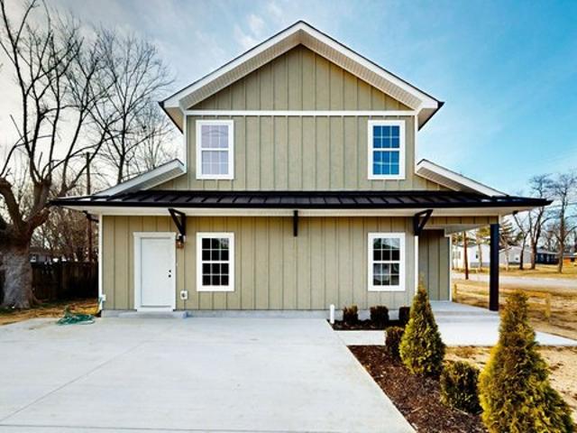 613 Short Mt St, Smithville, TN 37166