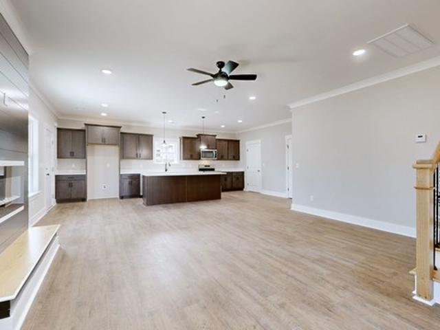 613 Short Mt St, Smithville, TN 37166