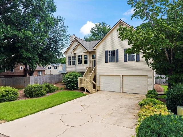 613 Silverwood Court
