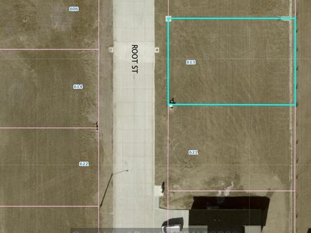 613 Root St, Grand Island, NE 68801