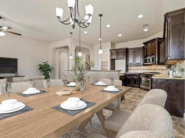 613 Ravenwood Drive