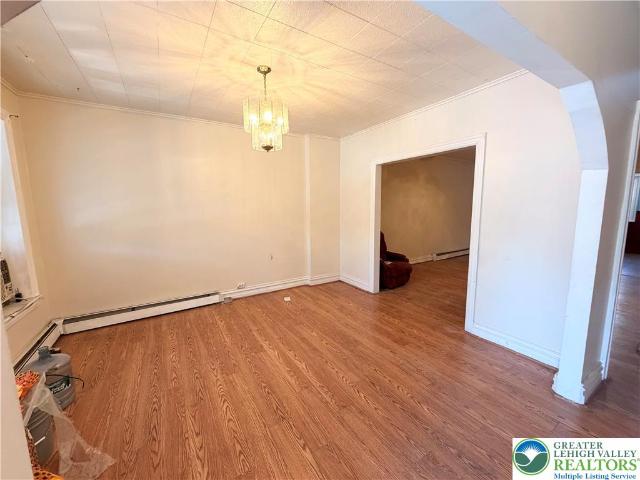 613 W Allen Street