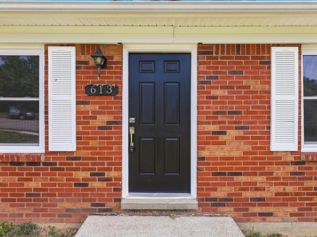 613 Wagonwheel Road