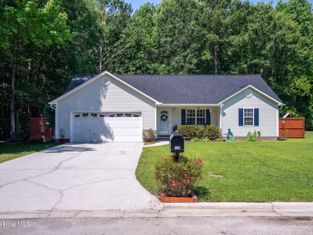 613 Walnut Dr, Jacksonville, NC 28540